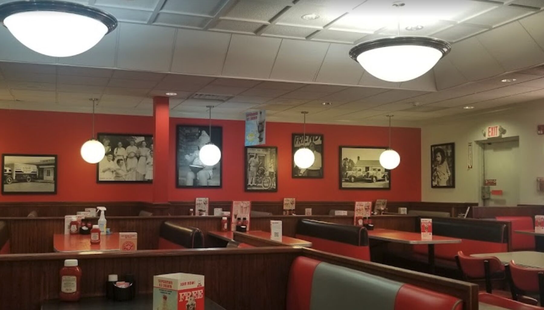High-Volume Well-Established Friendly’s Family Restaurant - Swansea, MA ...